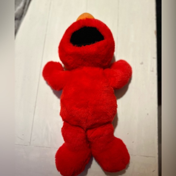 Mattel | Toys | Vintage 996 Elmo Toy Speak Laugh And Shakes | Poshmark